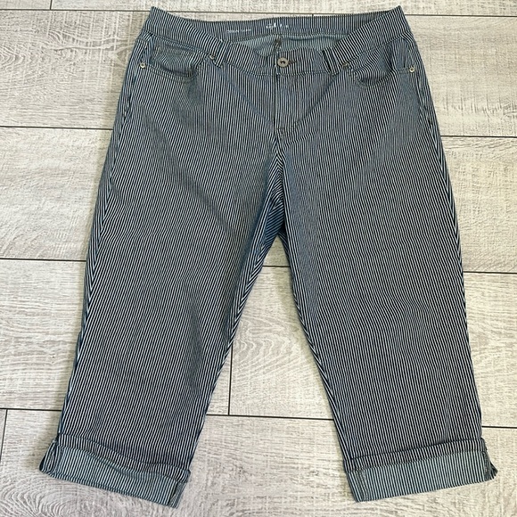 Style & Co. | Pants & Jumpsuits | Style Co Curvy Fit Dark Blue And ...